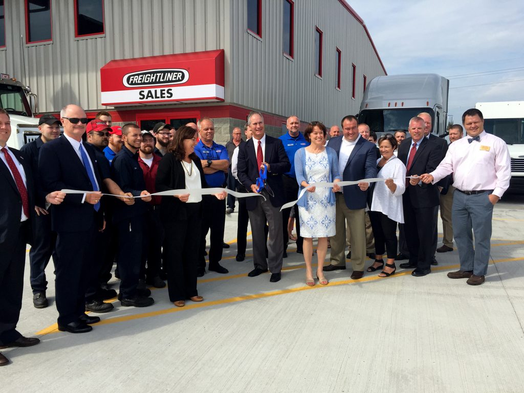 Fyda Freightlner Western Star of NKY celebrates opening of full-service ...