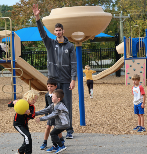 Can't help but look up to Norseman Noah Hupmann, 7'2", who really ...