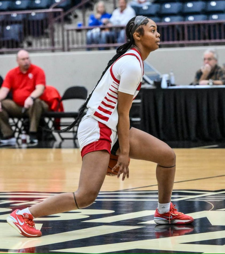 Holy Cross wins back-to-back All "A" Classic titles thanks to big 4th ...