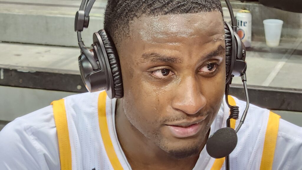 Newcomer will face older brother in singles final of 9th Region boys ...