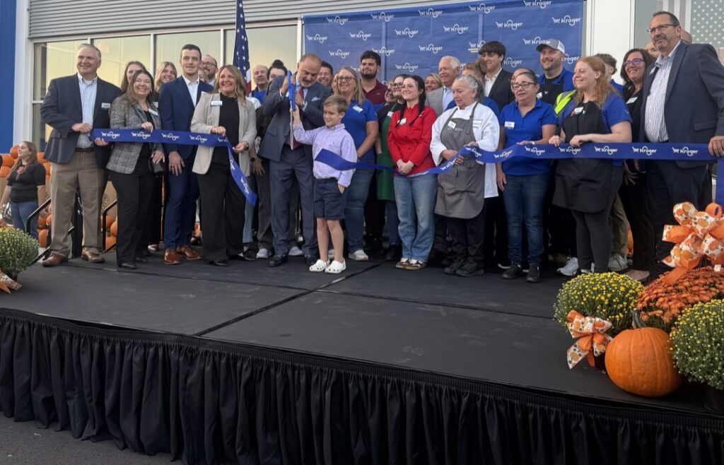 New Kroger opens in Edgewood - with big crowd waiting to get through ...
