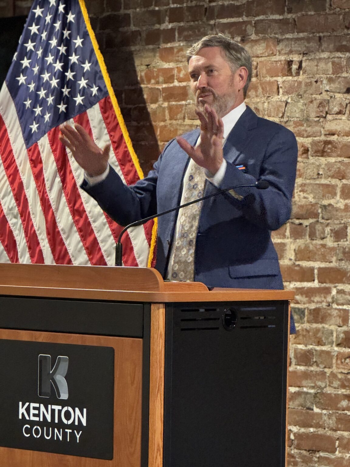 Rep. Thomas Massie updates Kenton Mayors' Group about Congress, answers ...