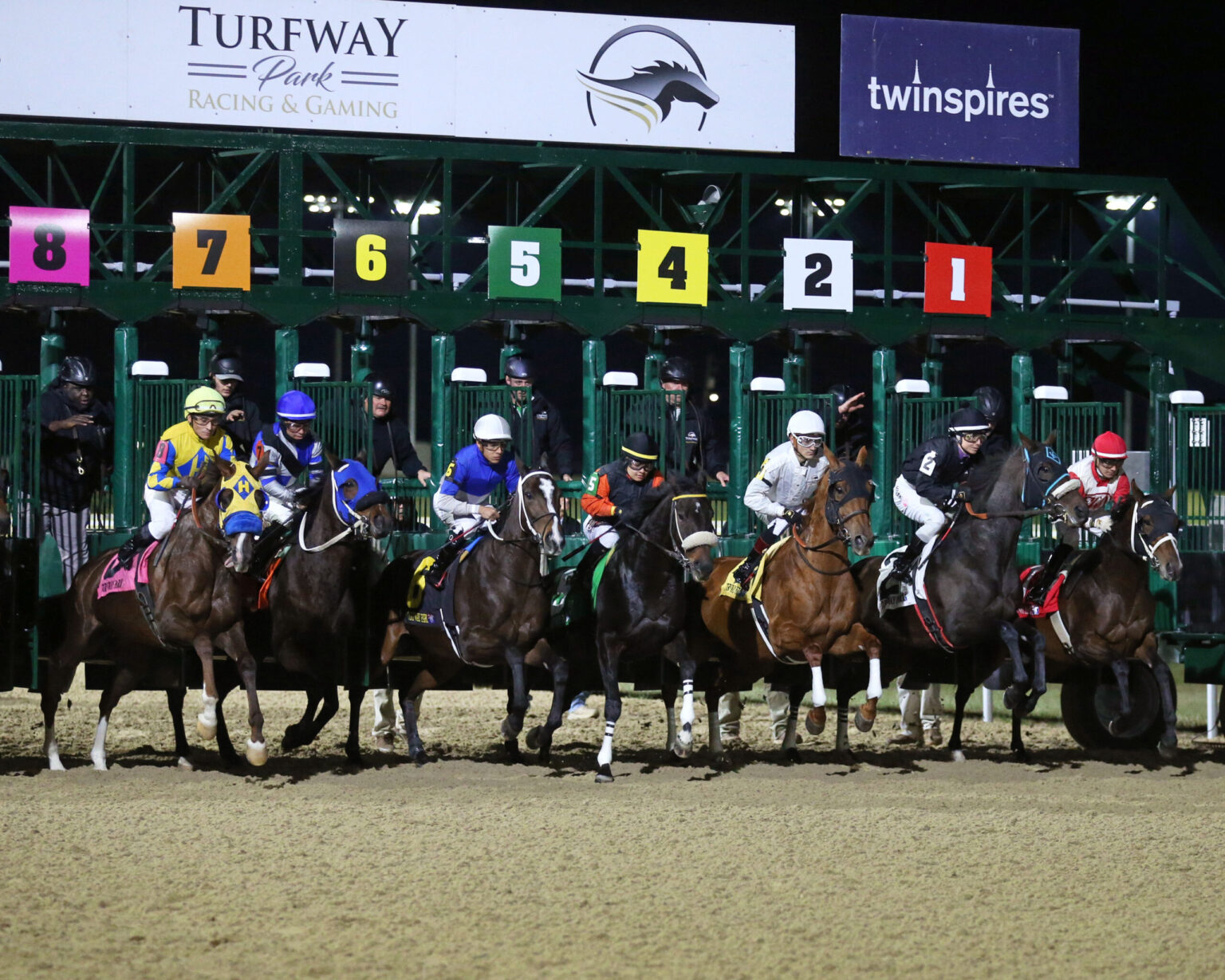 Live racing at Turfway Park returns next Wednesday with full fields ...